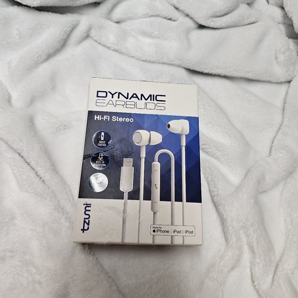 Tzumi | Cell Phones & Accessories | Hifi Stereo Earbuds With Mic For ...